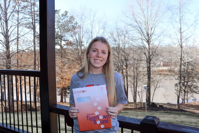 Ella Carroll Whiteman Atlanta GA Obituary : First-Year Furman Student ...